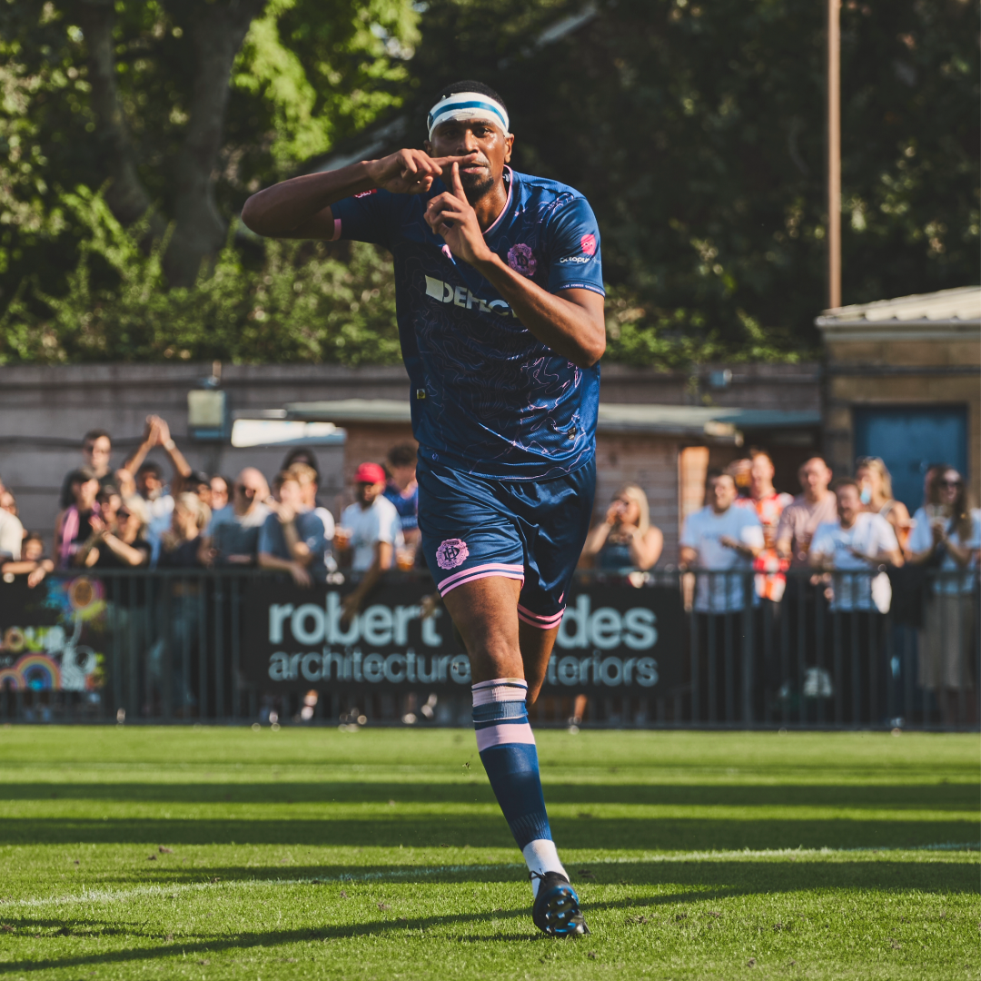 Dulwich Hamlet Football Club - Danny Mills retained